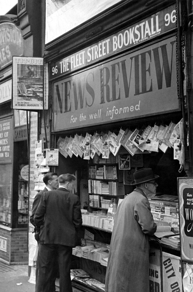 Newspaper vendor in Fleet Street, London 1950 Art Print by Mirrorpix ...